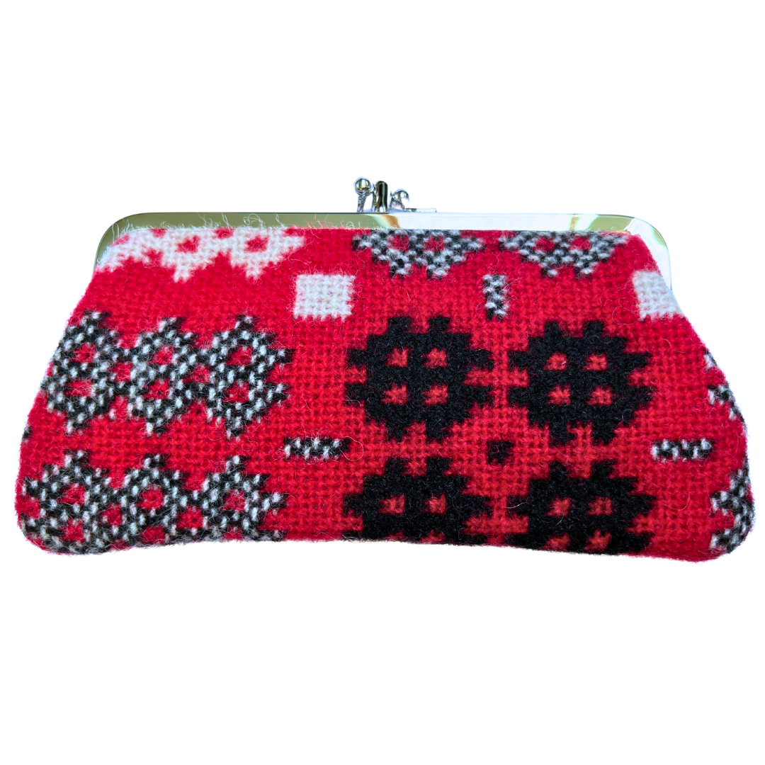 Welsh Tapestry Large Coin Purse - Red – Cadwyn Cyf