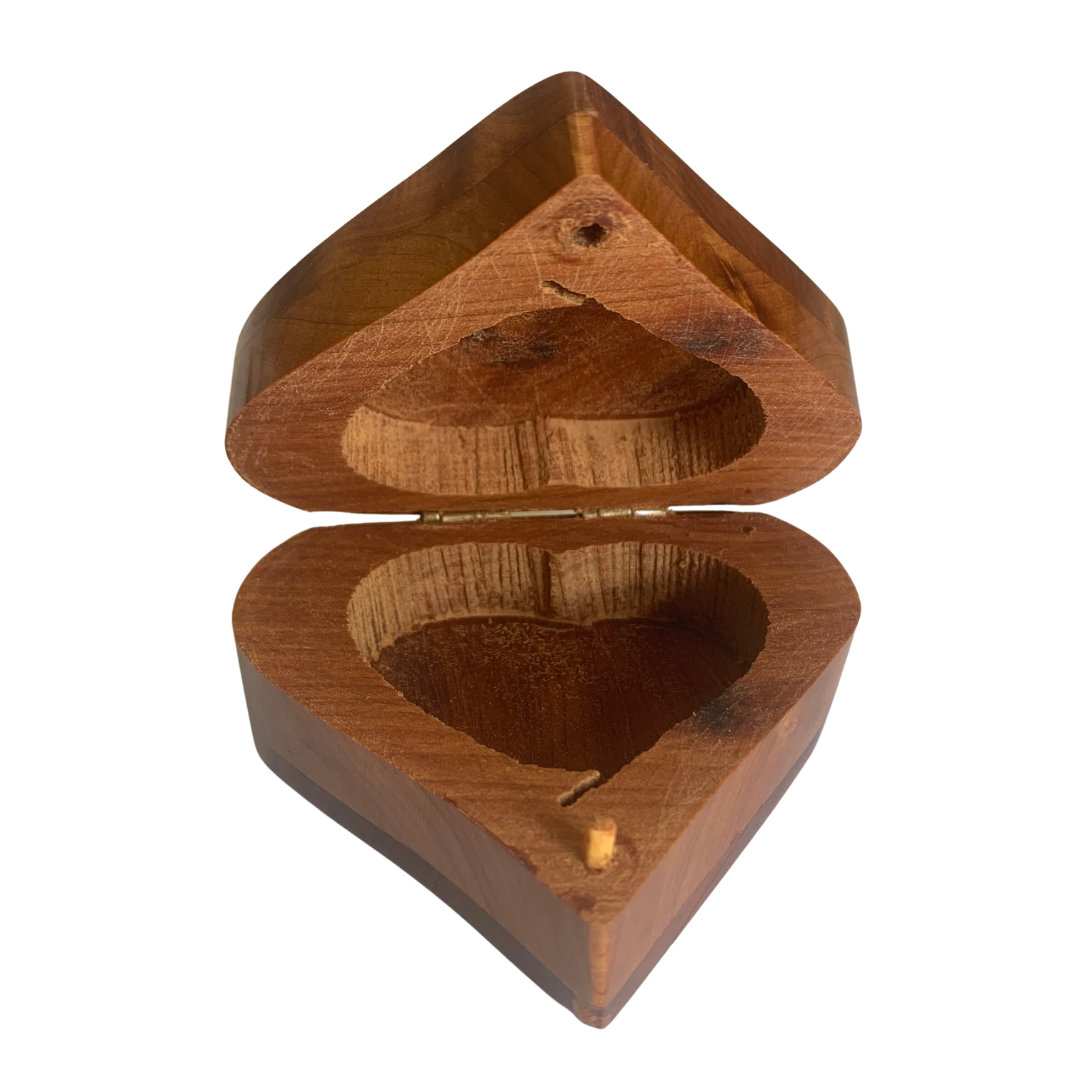 Mini Heart Box – Cadwyn Cyf